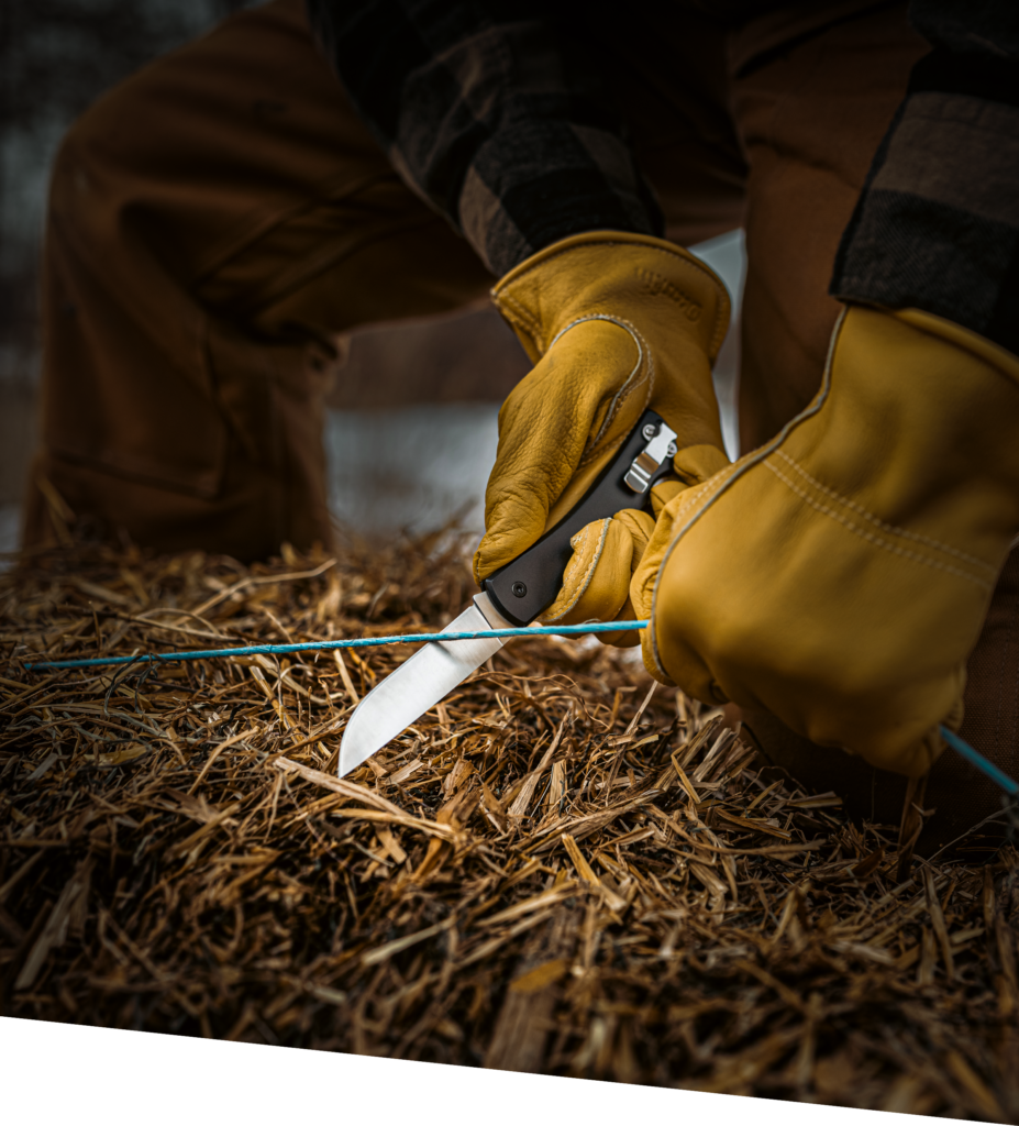 4 5/8" Black Aluminum Large Locking Farmhand w/Clip - Bear & Son ...